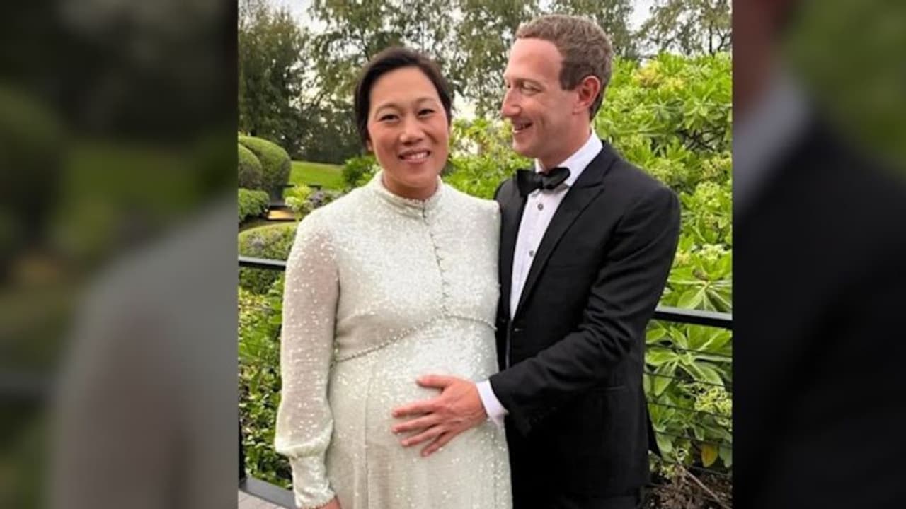 Meta CEO Mark Zuckerberg shares pic with pregnant wife Priscilla Chan ...