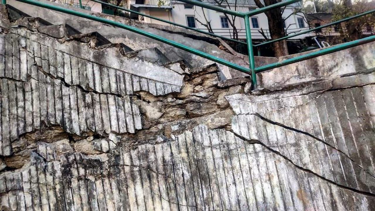 Joshimath land subsidence: Uttarakhand govt declares all 9 municipal ...