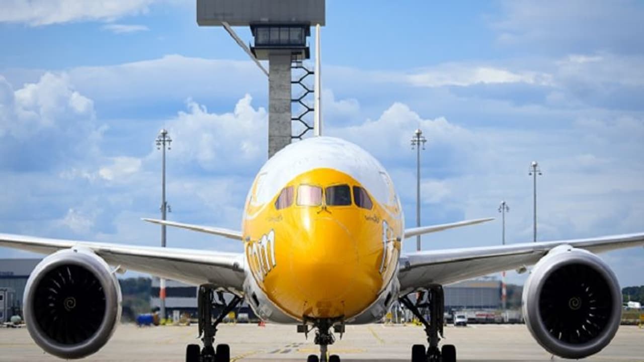 Scoot Airlines issue apology as flight takes off hours before time ...