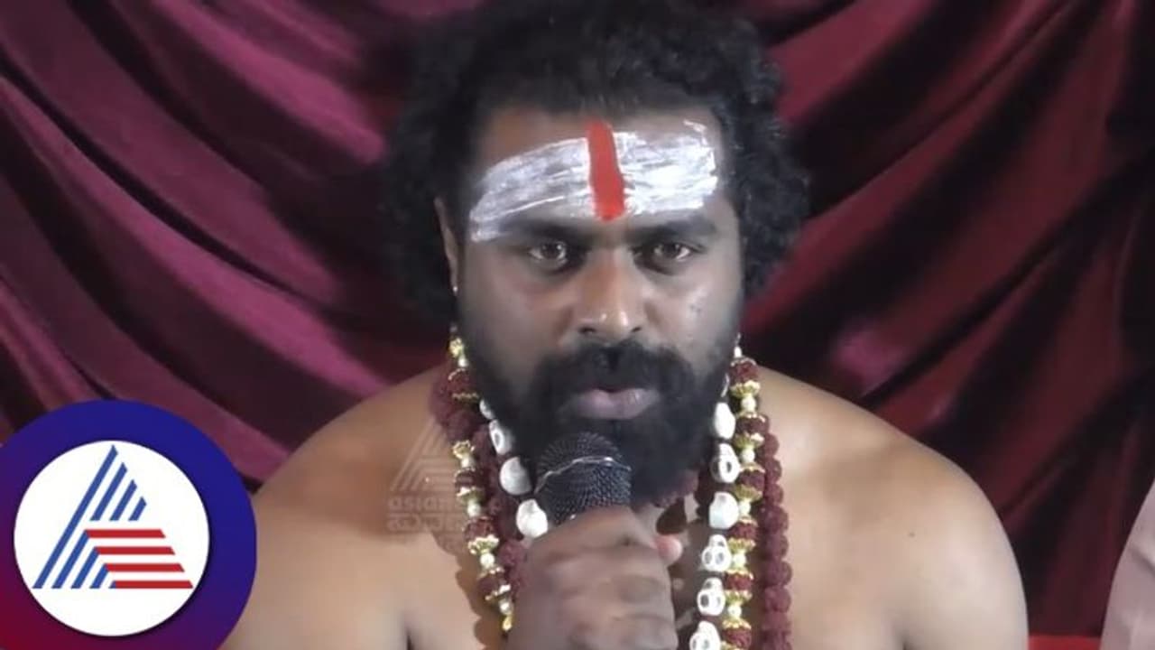 ಮಂತ್ರವಾದಿ ವೇಷದಲ್ಲಿದ್ದ ನಿರ್ದೇಶಕರ ಮೈ ಮೇಲೆ ದೈವ ಆವಾಹನೆ?; ವಿಡಿಯೋ ವೈರಲ್ ...