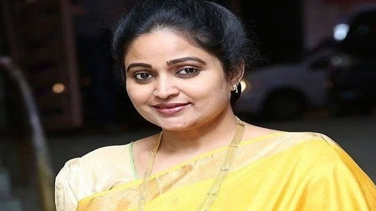 భర్తకు దూరమైన సీనియర్ హీరోయిన్ దివ్యవాణి? అసలు నిజం బయట పెట్టిన నటి ...