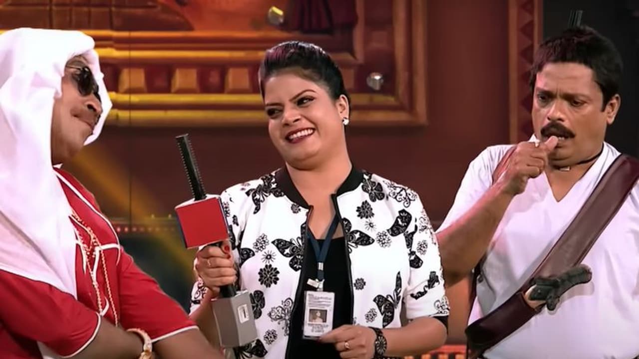 പുരുഷന്മാര്‍ പെണ്‍വേഷം കെട്ടിയ കാലം, വേദിയില്‍ ചിരിപടര്‍ത്തിയ പെണ്ണ് ...