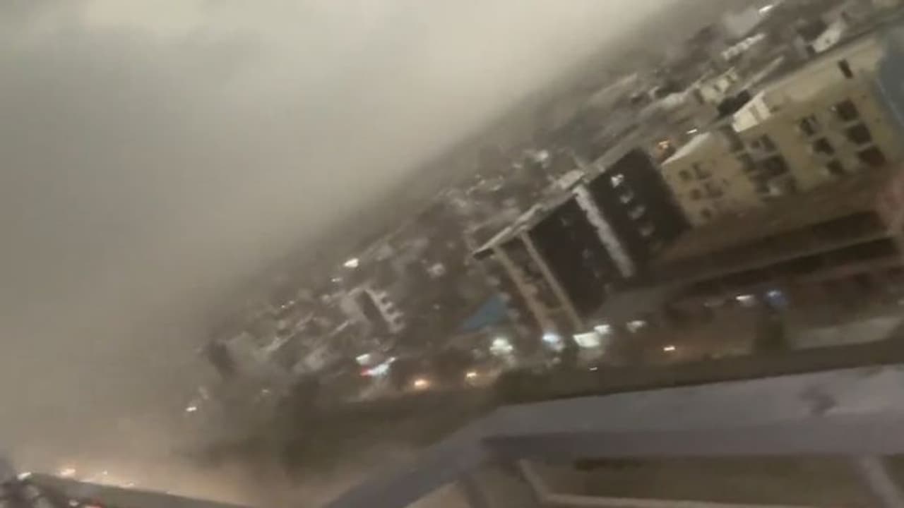 Delhi residents witness thunderstorm, rain; IMD forecasts heavy rain ...