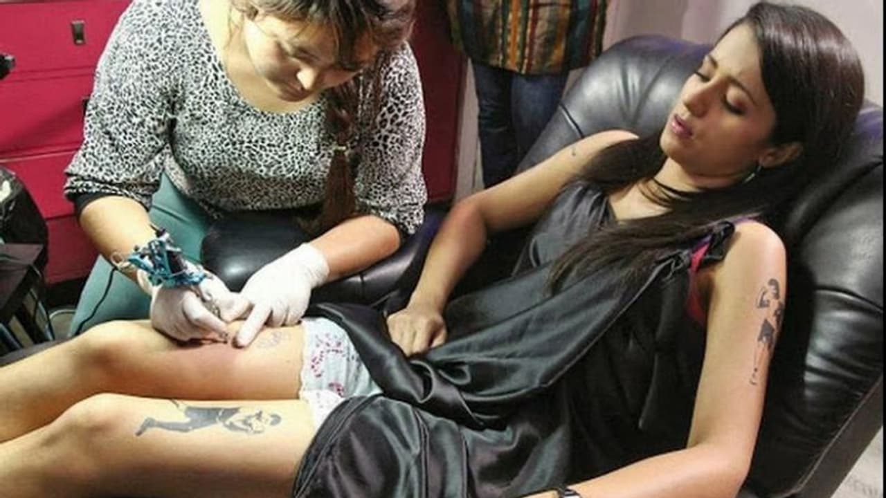 Trisha tattoo : சினிமா மீதான காதலை வெளிப்படுத்த நடிகை திரிஷா குத்திய ...