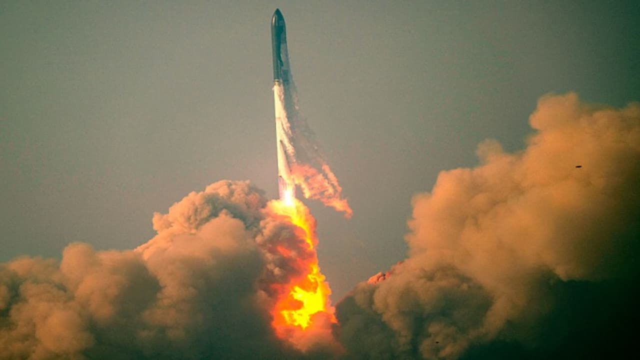 हवा में Starship Spacecraft फटने पर भी आनंद महिंद्रा ने एलन मस्क को ...