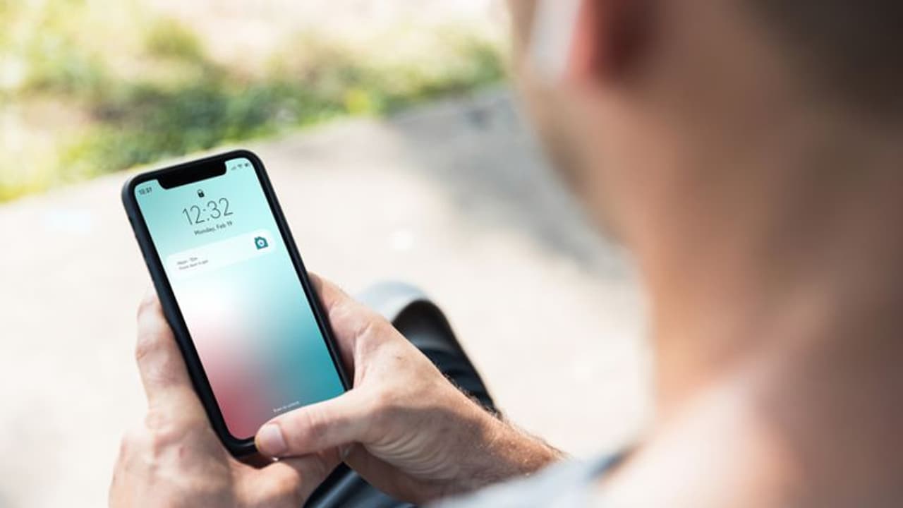 Here's why Apple iPhone 15 Pro may drop solid-state button | Asianet ...