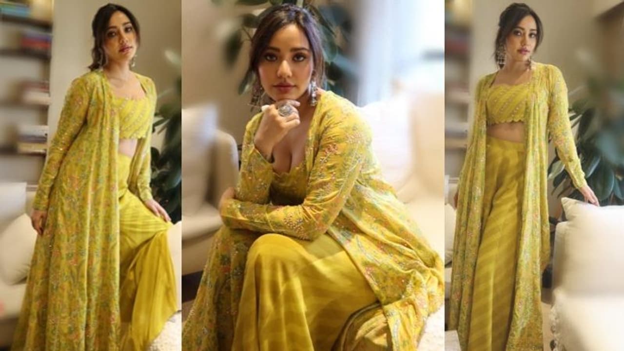 ట్రెడిషనల్ లుక్ లోనూ నేహా శర్మ మెరుపులు.. మత్తు కళ్లతో మైమరిపిస్తున్న ...