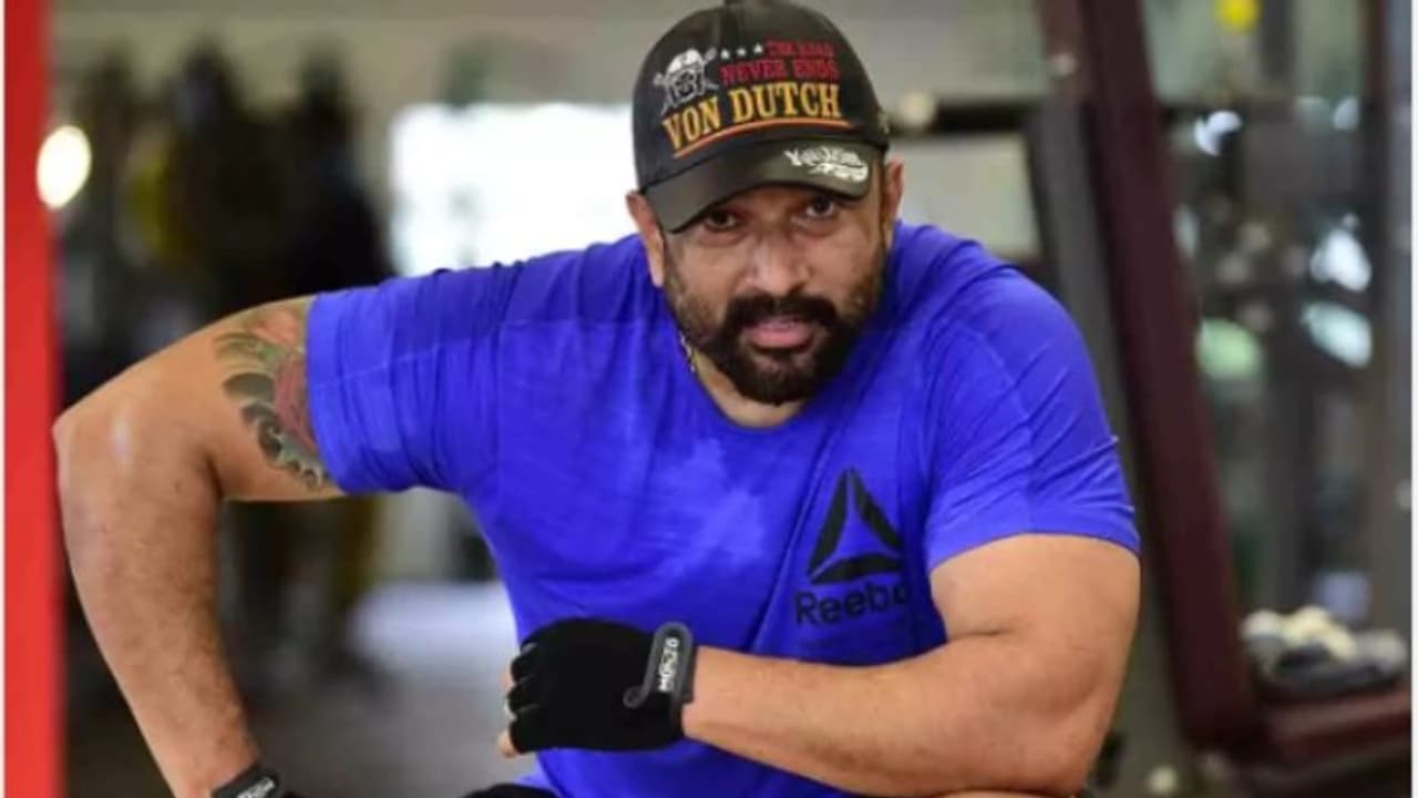 ഷെയ്ൻ നിഗം വിഷയത്തിൽ രണ്ട് വശമുണ്ടെന്ന് ബാബുരാജ്; "ശ്രീനാഥ് ഭാസി അമ്മ ...