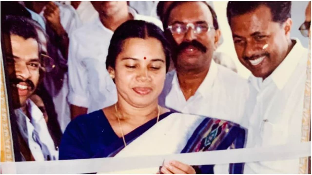 'പിണറായിയുടെ മനസിന്റെ വലിപ്പവും നൈര്‍മ്മല്യവും മനസിലാക്കാന്‍ ഈ ഫോട്ടോ ...