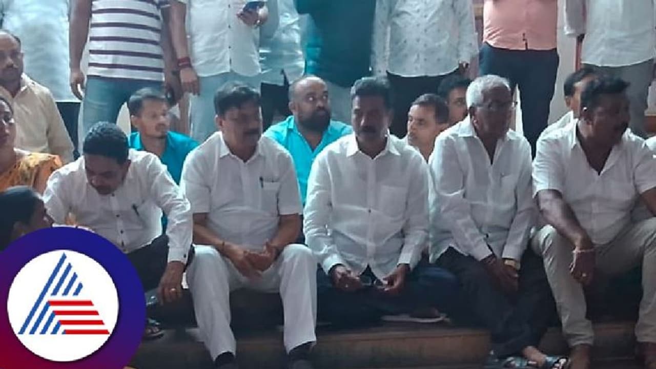 ರೈತ ಮಹಿಳೆ ಮೇಲೆ ಅಧಿಕಾರಿಗಳ ದೌರ್ಜನ್ಯ: ಅಹೋರಾತ್ರಿ ನಡೆದ ಧರಣಿ ದಿಢೀರ್ ಸುಖಾಂತ್ಯ ...