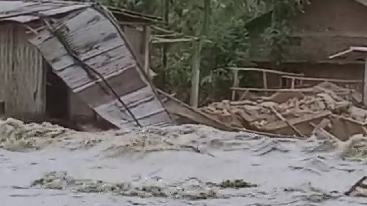 Viral Videos: Nearly 21,000 affected by flood in Assam; heavy rainfall ...