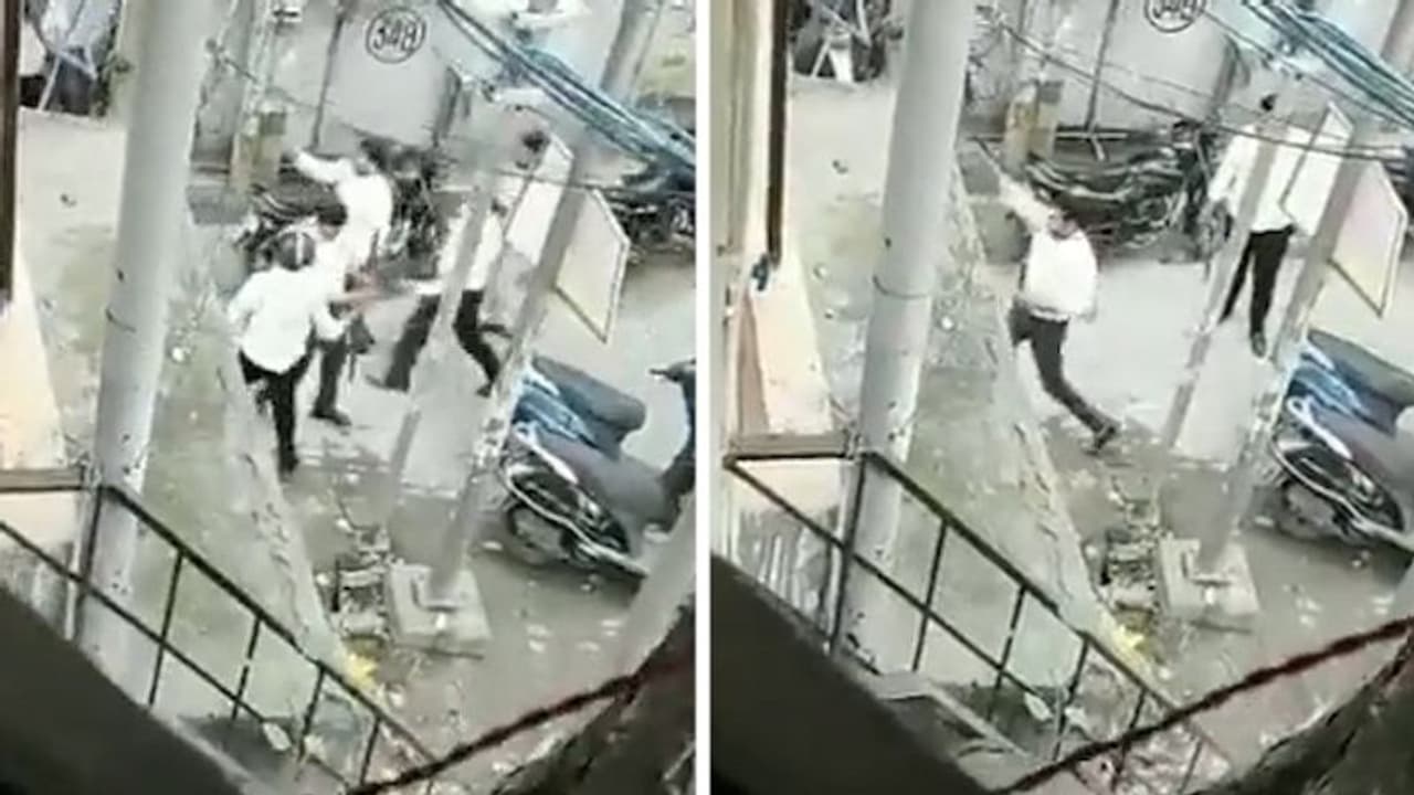 Delhi shocker: Firing at Tis Hazari court after arguments among lawyers ...