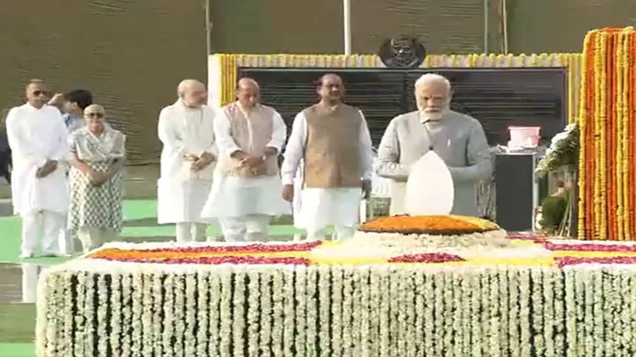 వాజ్‌పేయి వర్ధంతి.. సదైవ్ అటల్ వద్ద రాష్ట్రపతి ముర్ము, ప్రధాని మోదీ ...