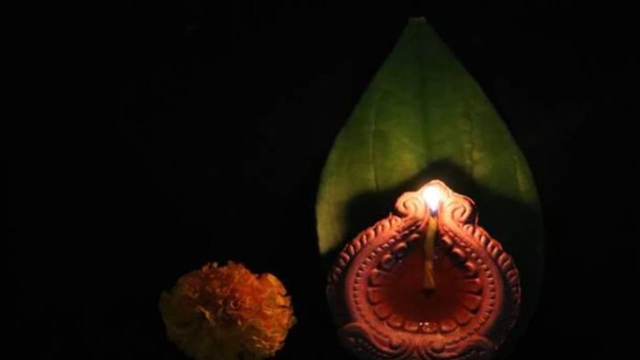 Benefits of lighting betel lamp to Lord Muruga : நீங்க நினைத்தது நடக்க ...