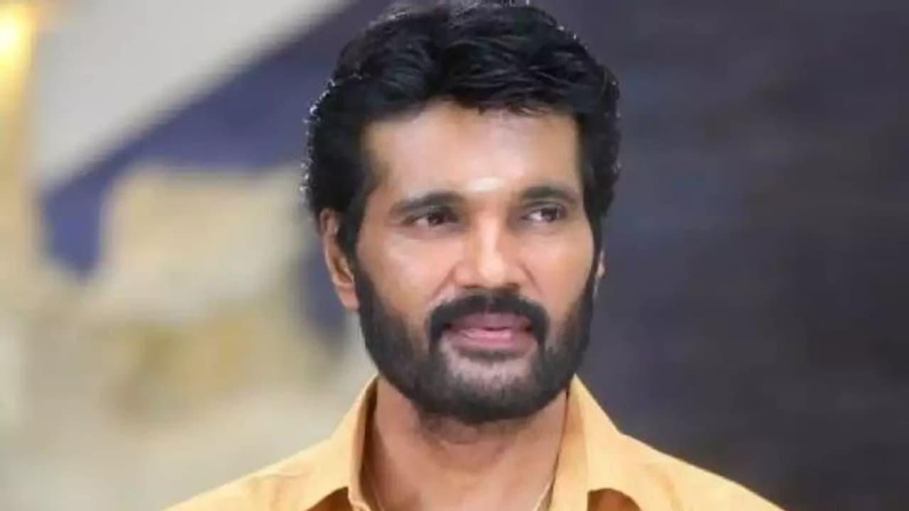 Actor Ranjith Second Wife : நடிகர் ரஞ்சித்.. இவரோட முதல் மனைவி பிரியானு ...