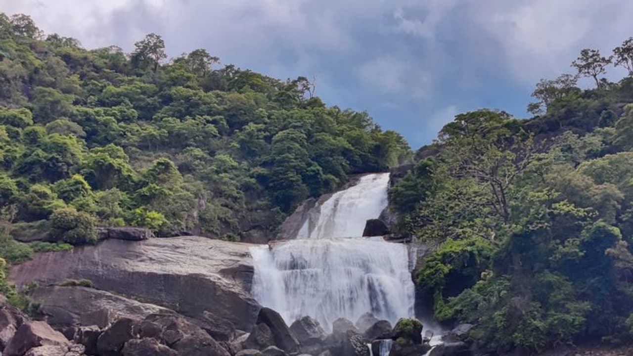 Waterfalls: హైదరాబాద్ దగ్గర్లో ఇంత అద్భుతమైన జలపాతాలున్నాయా ...
