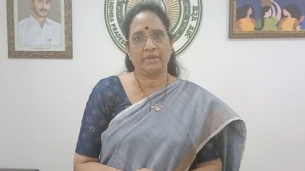 రోజాపై అనుచిత వ్యాఖ్యలు.. టీడీపీ నేత బండారును అరెస్ట్ చేయాలని డీజీపీకి ...