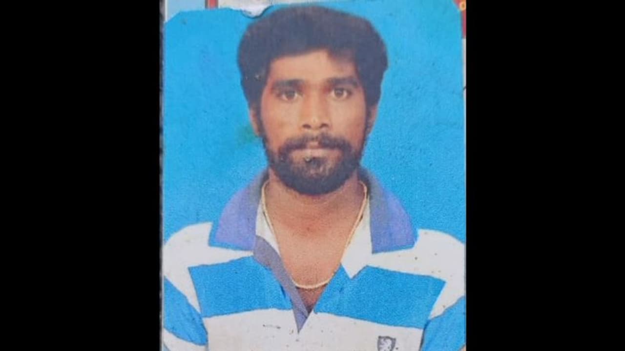 எவ்ளோ சொன்னாலும் கேக்க மாட்டியா? லோடு மேன் தலையில் கல்லை போட்டு கொன்ற ...