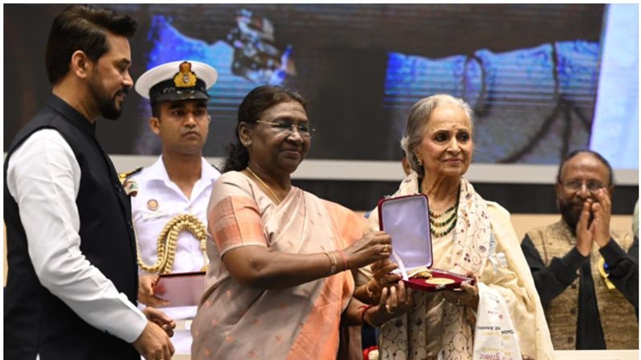 69th National Film Awards: Waheeda Rehman gets 'emotional' on receiving ...