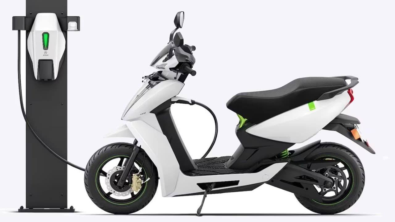 EV Lovers, Rejoice! Ather 450S Launched with More Range & Fresh Battery ...