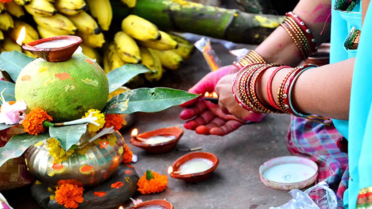 Chhath Puja Ki Katha: छठ व्रत में किस देवी की होती है पूजा? जानें छठ ...