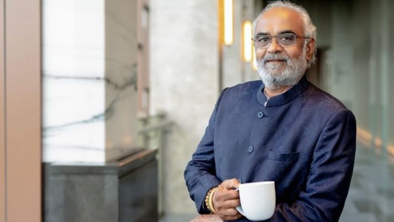 Surat Richest Man : அன்று ஒரு நாளைக்கு ரூ.200 சம்பளம்.. இன்று ரூ.12 ...