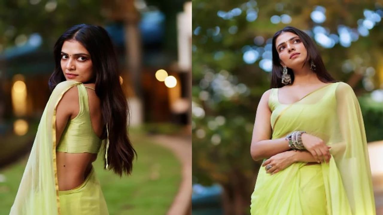 పుట్టుమచ్చ చూపిస్తూ లాక్‌ చేసిన `మల్లు` బ్యూటీ.. పలుచని చిలుక పచ్చ ...