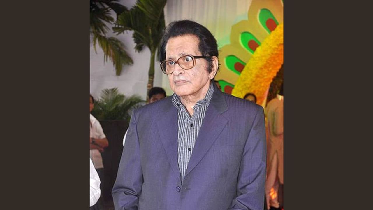 Manoj Kumar’s Biography | Birth | Education | Family | Marriage | Debut ...