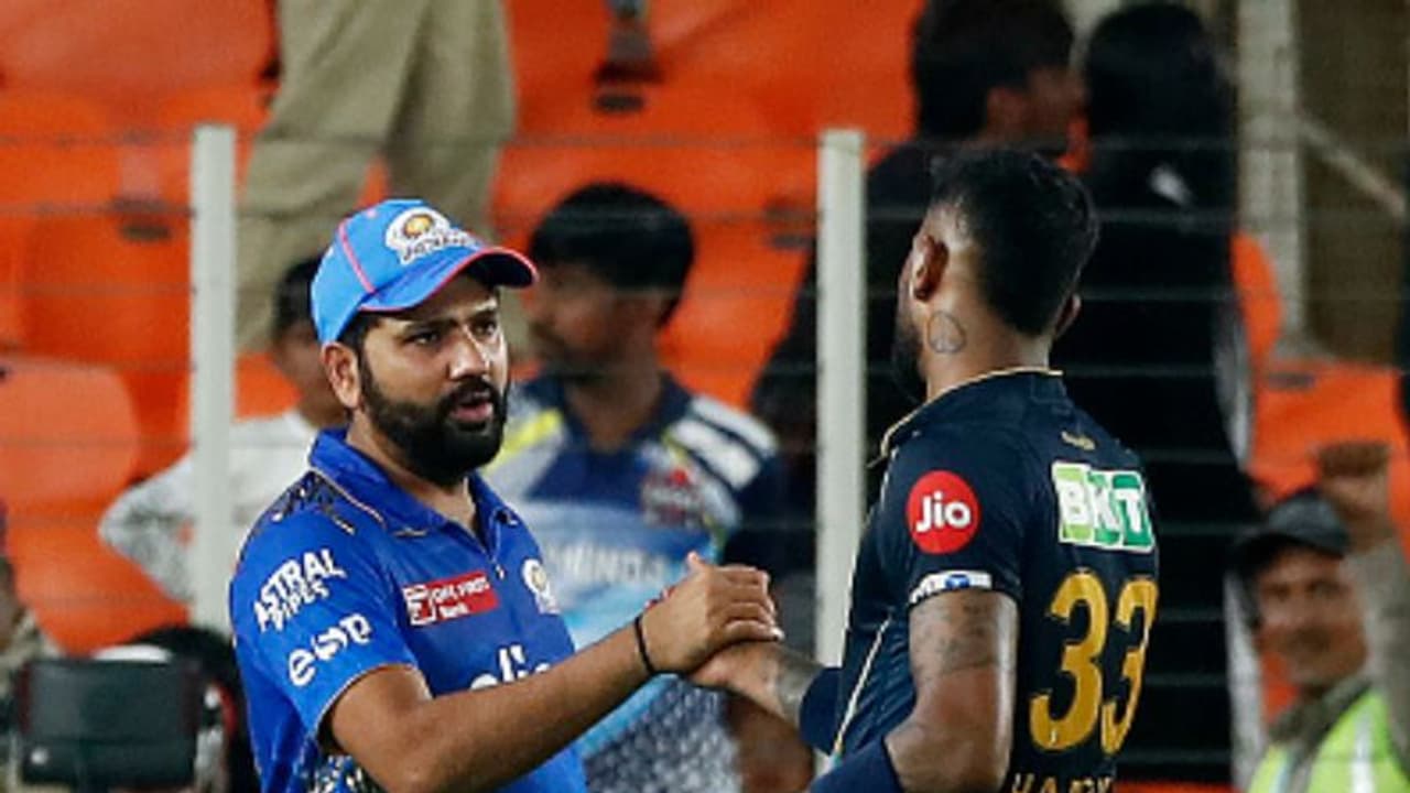Old video of Rohit Sharma's savage response to Hardik Pandya calling MI ...
