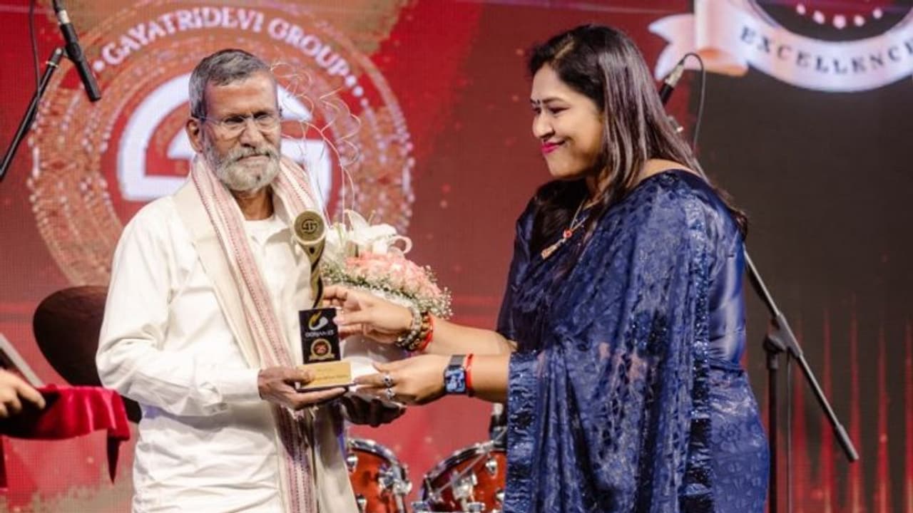 This 65-year-old man has been providing free education to poor children for 38 years | This 65 ...