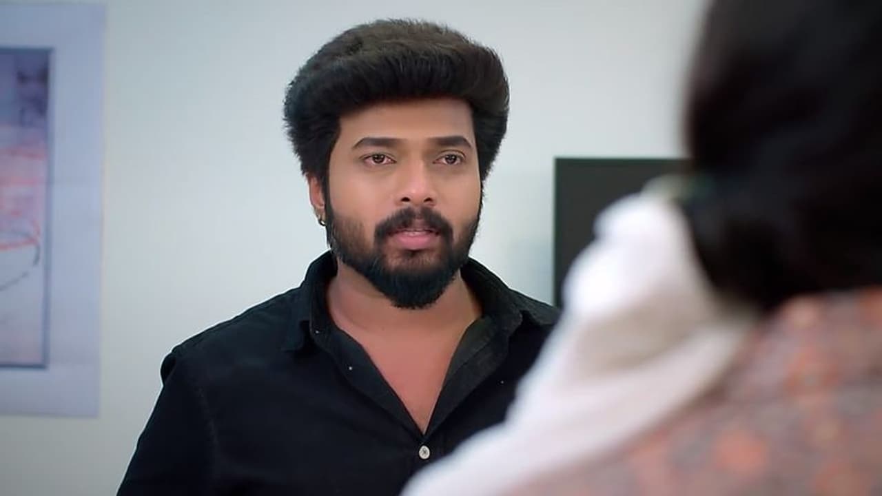 Karthigai deepam serial : சவால் விட்ட கார்த்திக்... அவமானப்பட்டு ...