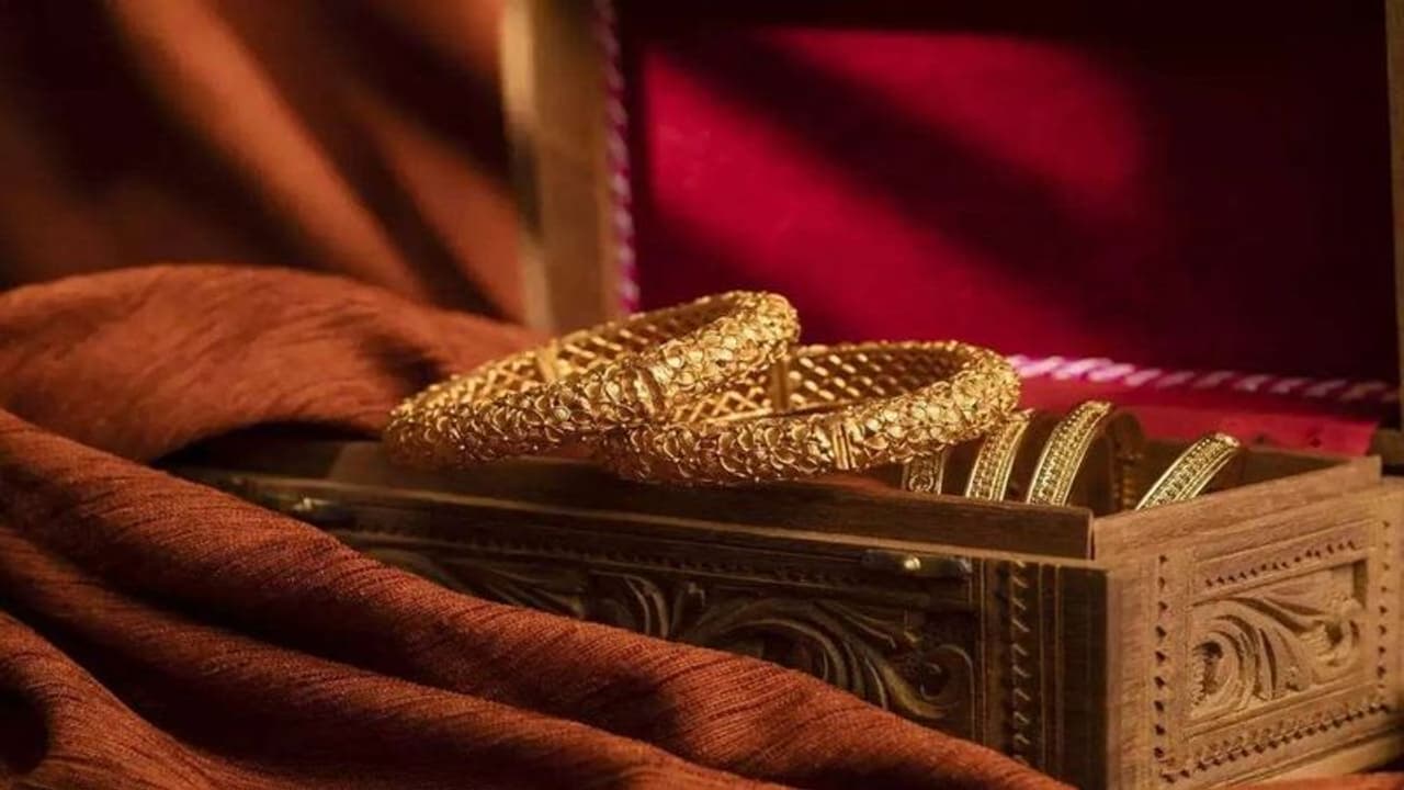 Gold Rate Today: വീഴ്ചയിൽ നിന്നും തലപൊക്കി സ്വർണവില; അഞ്ച് ദിവസത്തിന് ...