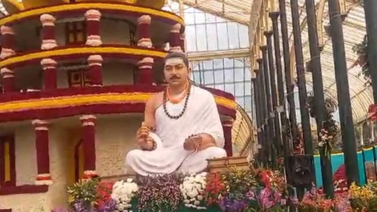 Lalbaghನಲ್ಲಿ ಆಕರ್ಷಿಸುತ್ತಿದೆ ‘Vishwaguru Basavanna’ Flower Show: ಶಾಲಾ ...