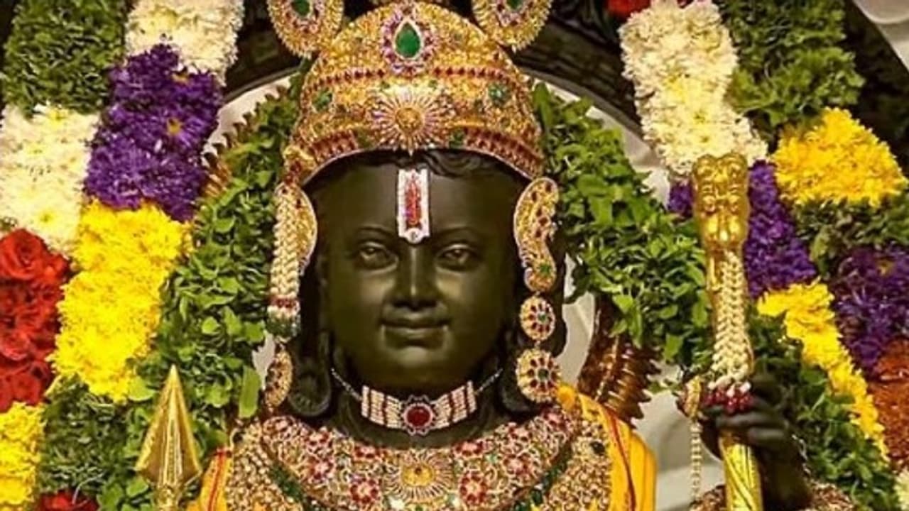 मूर्ति की प्राण प्रतिष्ठा के साथ क्यों टूट जाता है सामने रखा शीशा ...