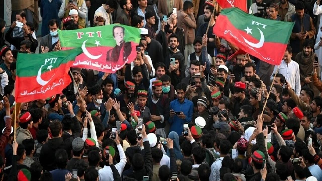 Pakistan Elections 2024: Courts in Pakistan flood with petitions ...