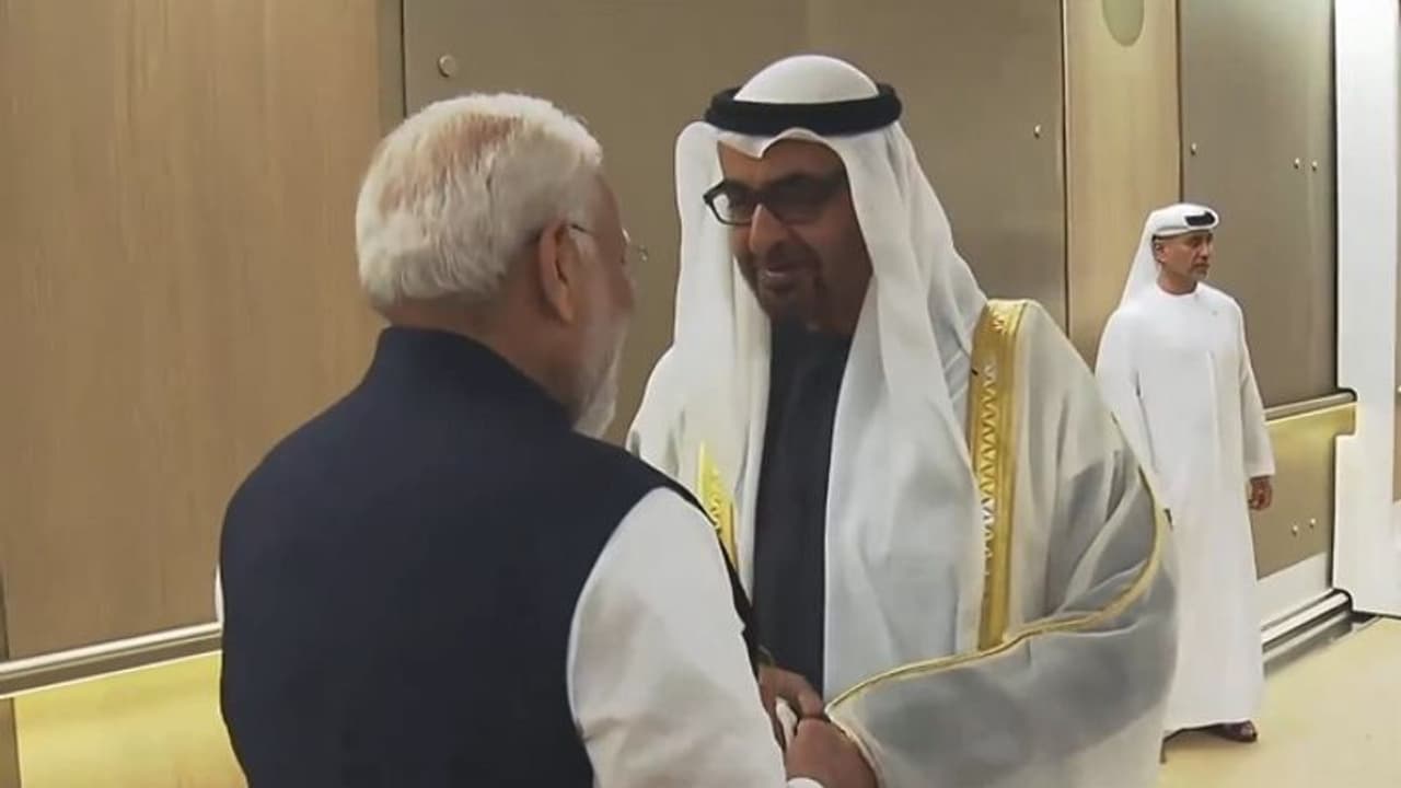 PM Modi arrives in Abu Dhabi; welcomed by UAE President Al Nahyan ...