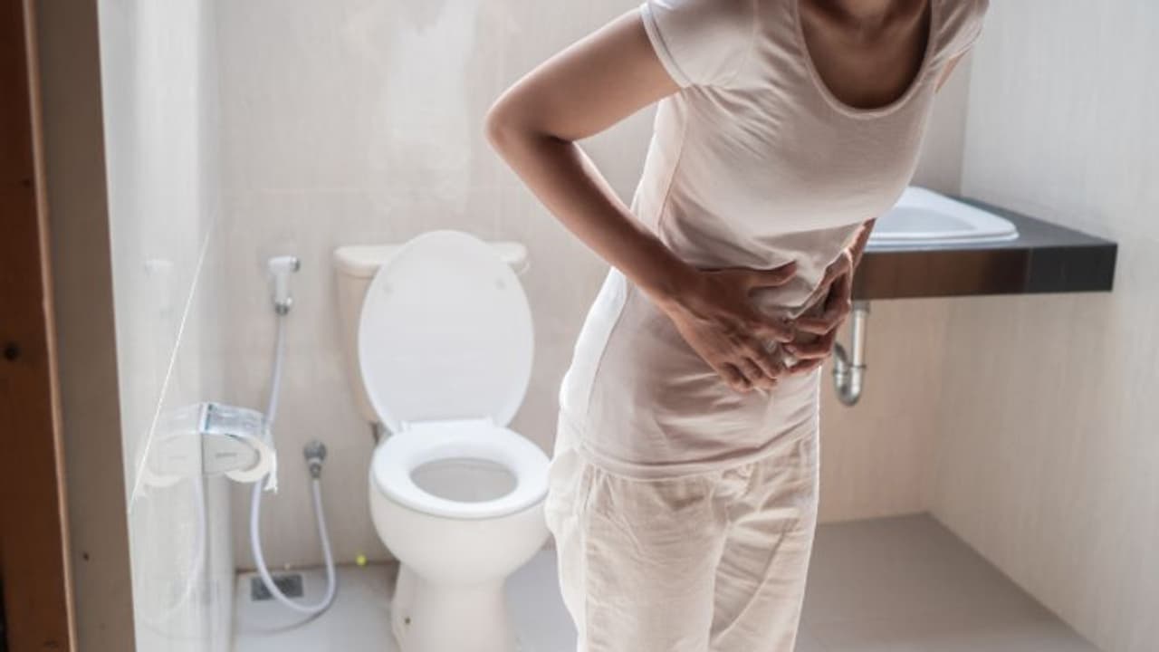 एक केला करेगा कब्ज की शिकायत को दूर, खाएं और देखें कमाल | How To Control Constipation Naturally ...