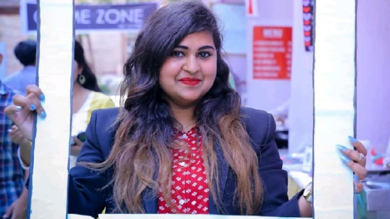 ఐఐటీ డిగ్రీ పట్టా నుంచి ఇన్‌ఫ్లుయెన్సర్ వరకు.. హైదరాబాదీ తేజశ్రీ ఆసక్తికర ప్రయాణం | Hyderabadi ...