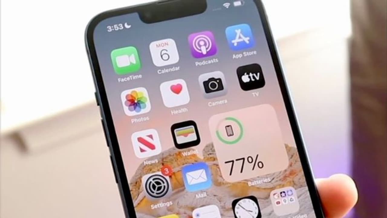 Did you know 7 iPhone models were among top 10 smartphones in 2023 ...