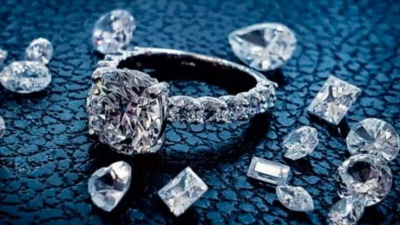 Rules For Wearing Diamonds: ராசிப்படி யாரெல்லாம் வைரம் அணியலாம், யாருக்கு நன்மை அளிக்கும் ...