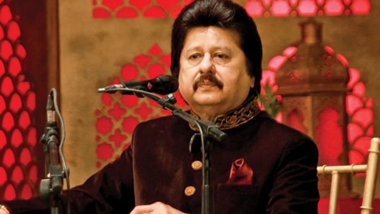 8 Unforgettable Melodies of Pankaj Udhas | 8 Unforgettable Melodies Of ...
