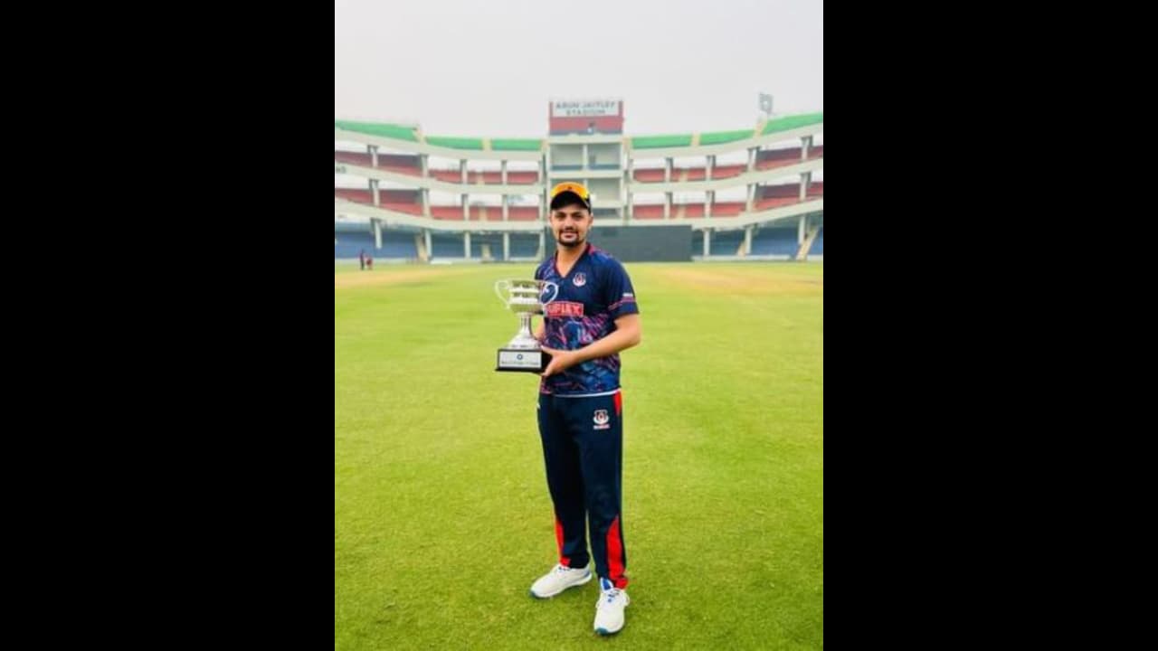MS Dhoni's advice propels Sameer Rizvi's explosive IPL debut: Hits ...