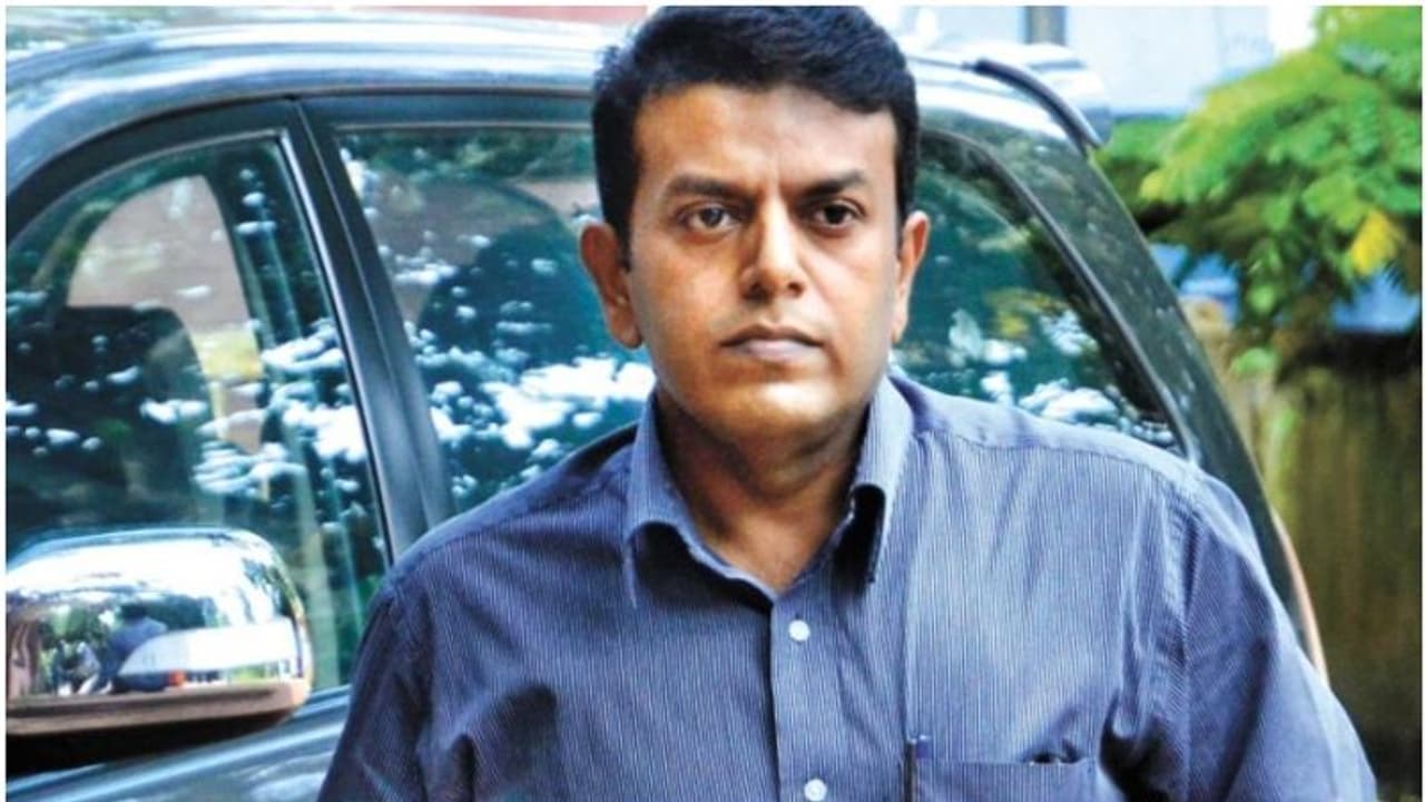 'വിഎസിന്റെ മകനെ ഡയറക്ടറാക്കാൻ യോഗ്യതയിൽ ഐഎച്ച്ആർഡി ഭേദഗതി വരുത്തി ...