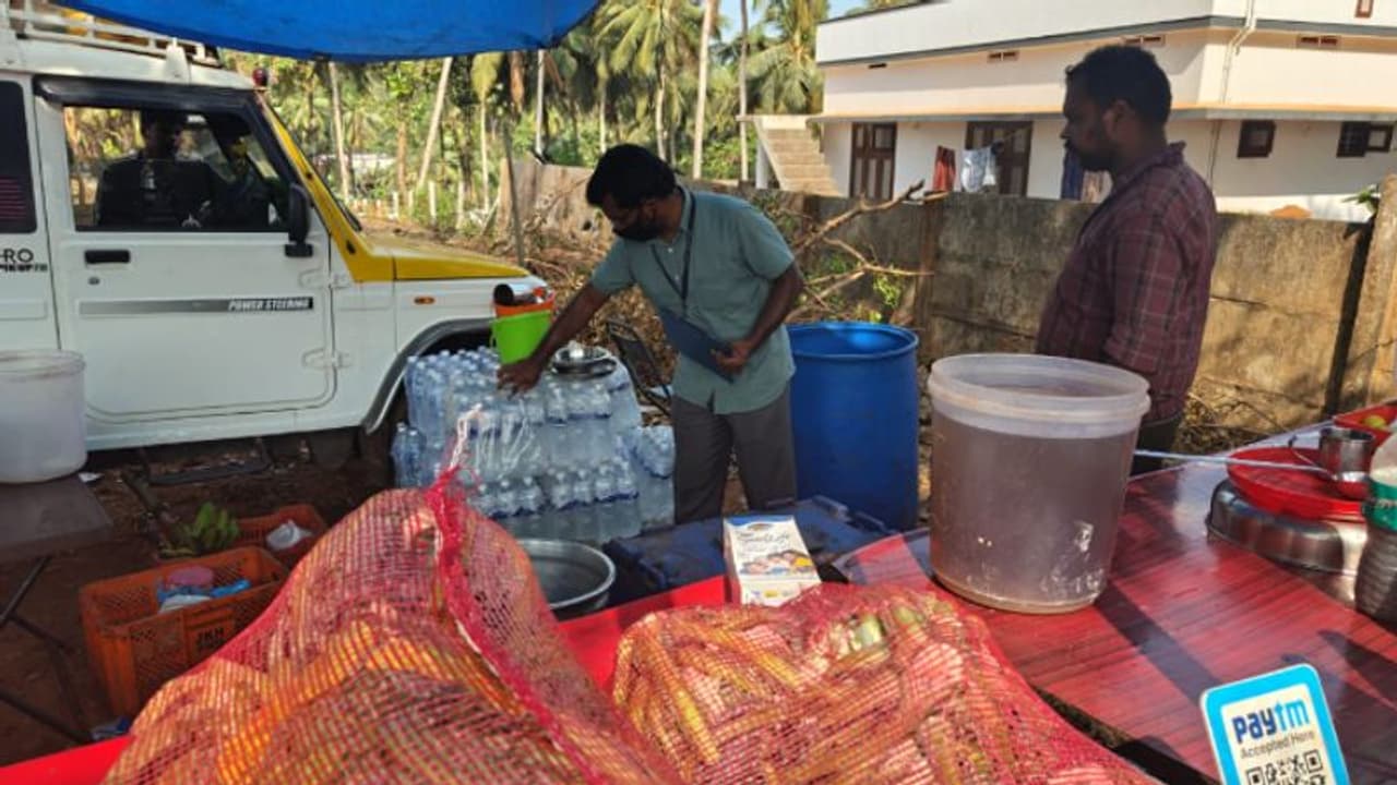 Food Safety department raid: എല്ലാം ശുദ്ധമല്ല, 7 സ്ഥാപനങ്ങളുടെ പ്രവര് ...