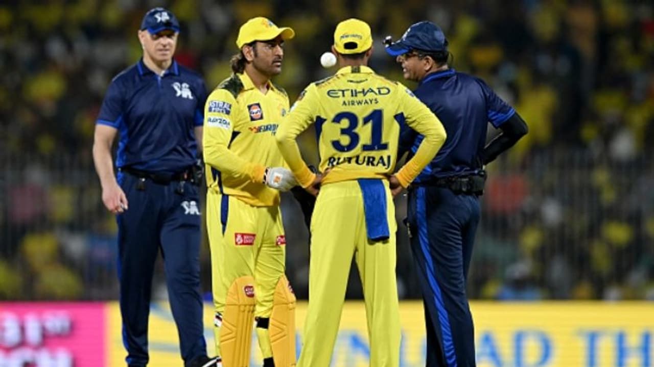 Deepak Chahar confirms leadership dilemma: MS Dhoni, Ruturaj Gaikwad ...