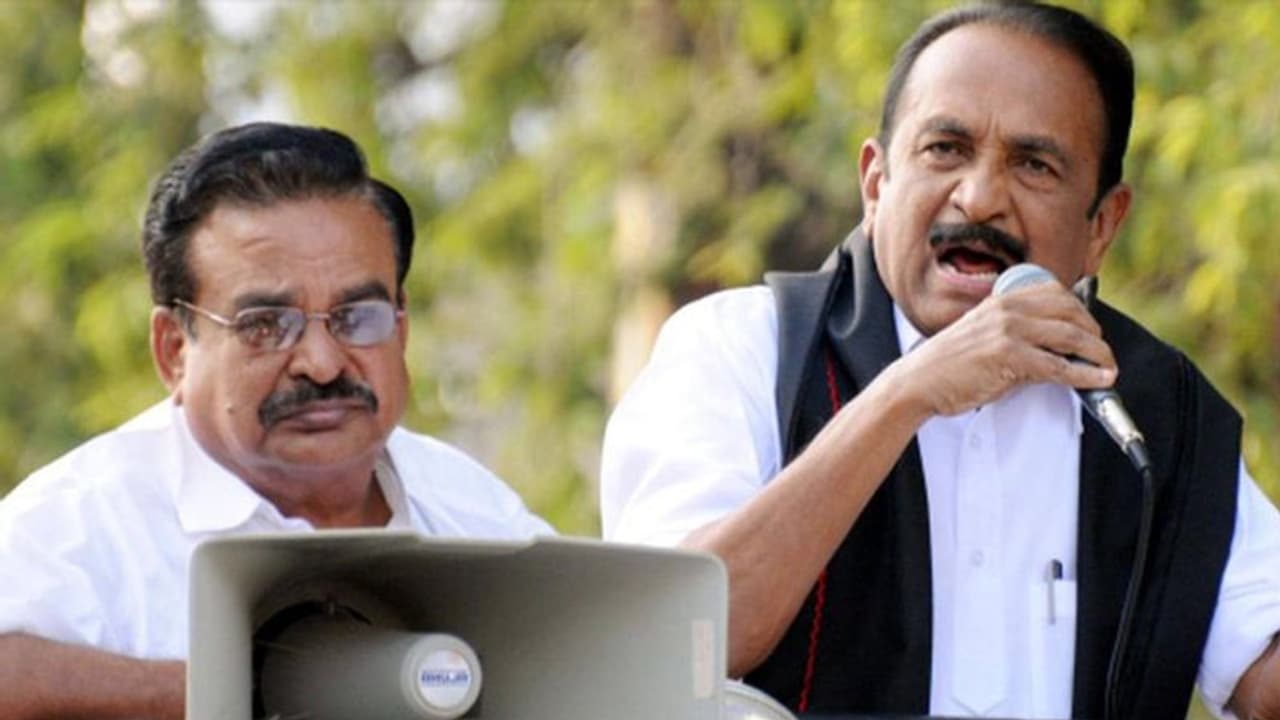 Erode MDMK MP GaneshaMoorthy: திமுக டூ மதிமுக.. யார் இந்த கணேசமூர்த்தி? வைகோவுக்காக இவ்வளவு ...