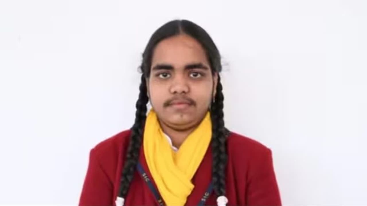 UP Board Class 10 topper Prachi Nigam 10ஆம் வகுப்பில் முதலிடம் ...