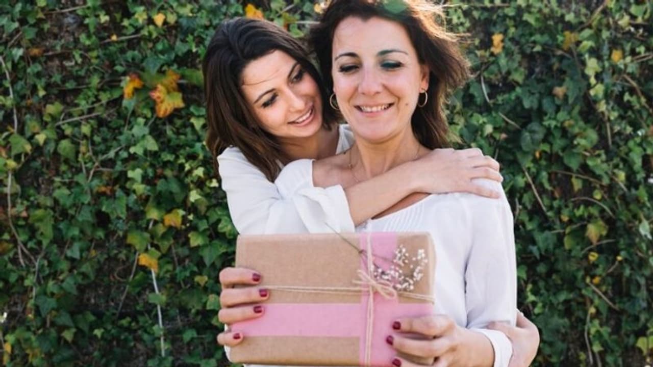 Mothers Day 2024: Missed giving a gift to your mom? 5 quick presents to ...