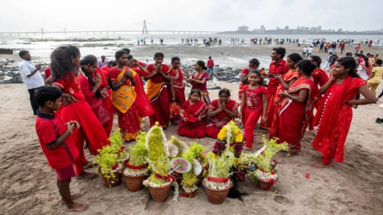 mulaipari festival : முளைப்பாரி வழிப்பாடு எதற்கு தெரியுமா..? இதன் ...