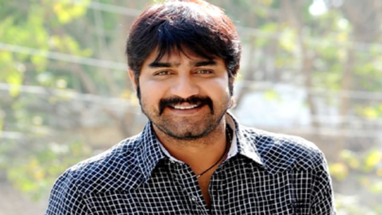 శ్రీకాంత్‌లో ఉన్న వీక్‌నెస్‌ ఏంటో తెలుసా?.. అందుకే హీరోయిన్లతో అలా.. ఒక ...